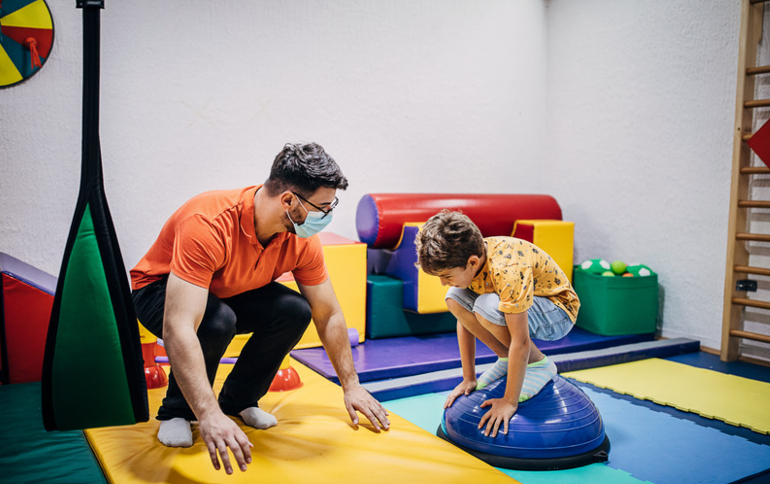 How to Build Sensory-Friendly Environments for Autistic People ...